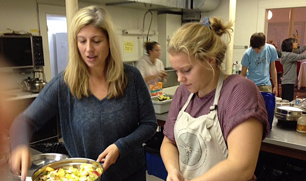 working in the kitchen – the first universalist church of yarmouth